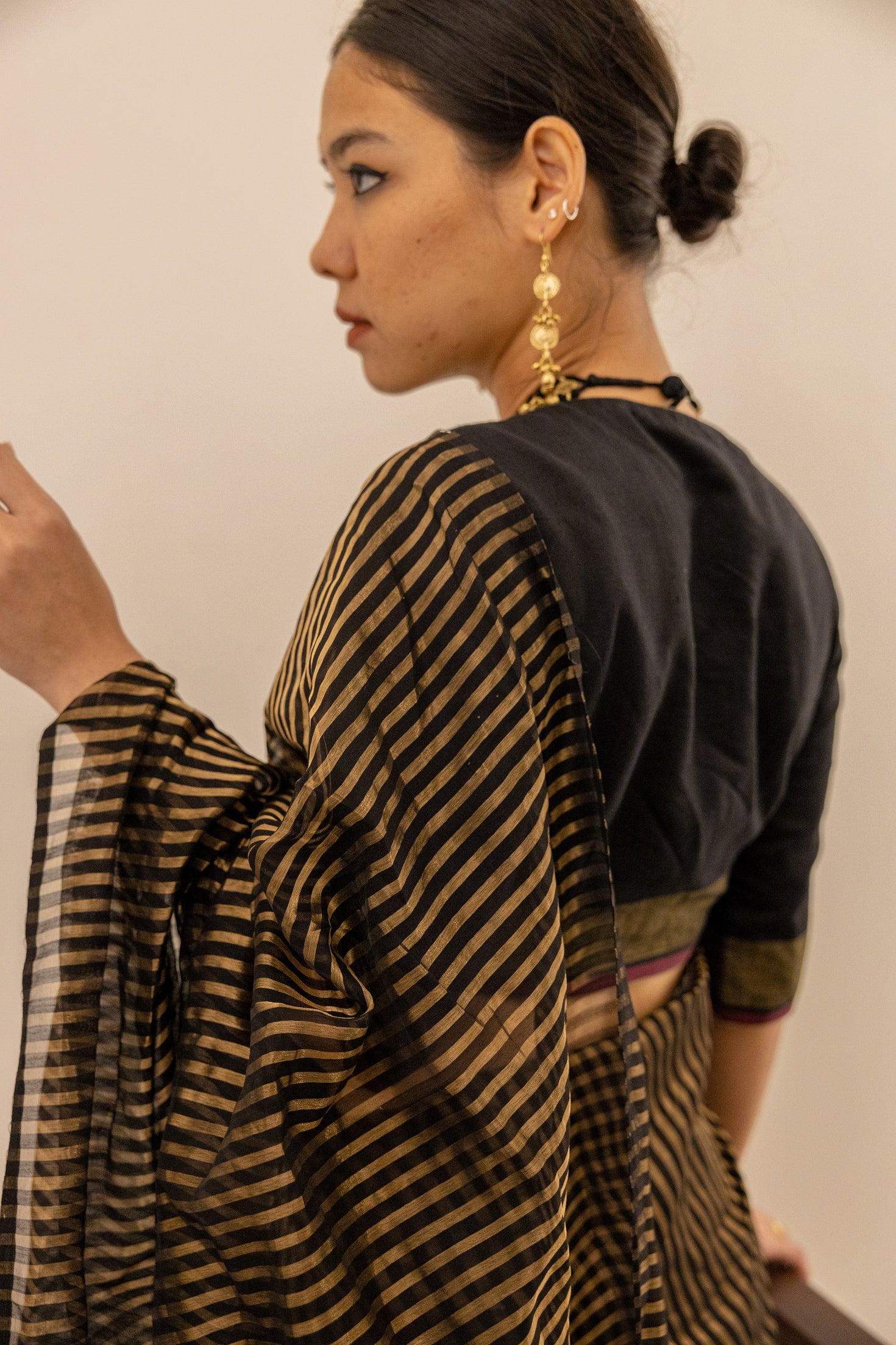Handwoven Black Chanderi Tissue Saree – Go Native Retail LLP